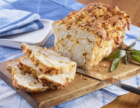 Apple Cheddar Bread | Foodland Ontario